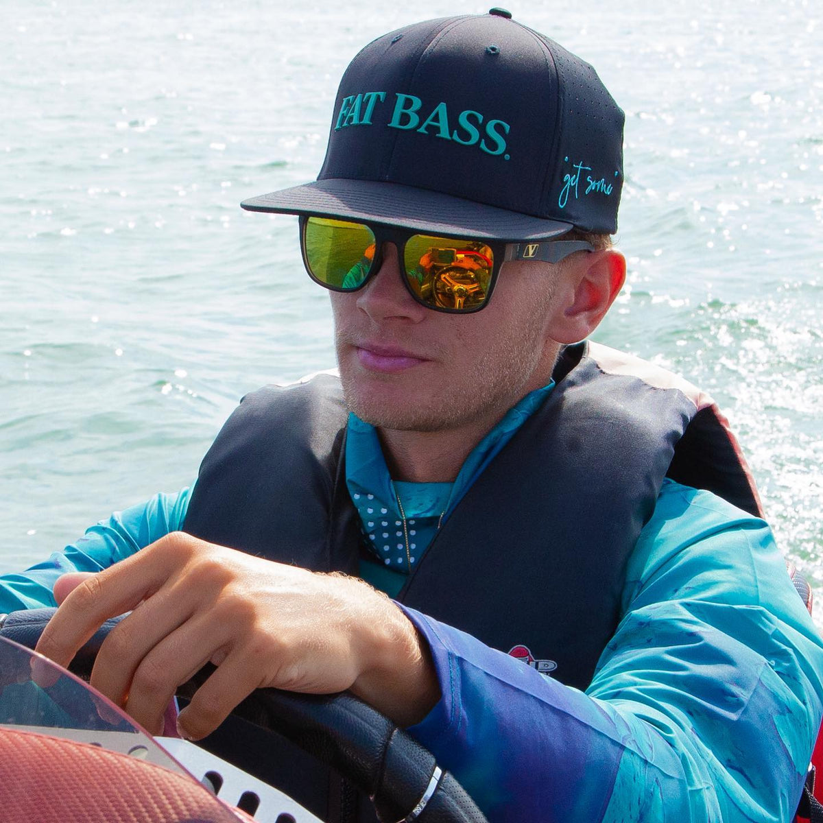 ☀️ 💦 🎣 🍁 – Fat Bass